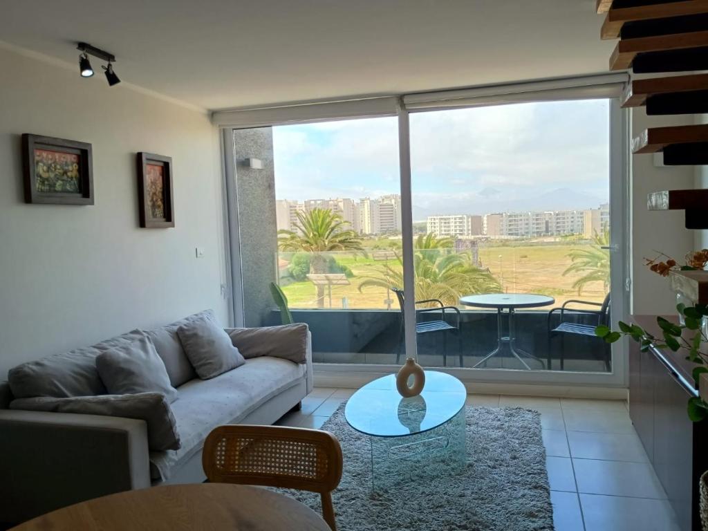 HOM I LOFT Mar Faro Parking CoWork Wifi Serena, לה סרנה (מחירים ...