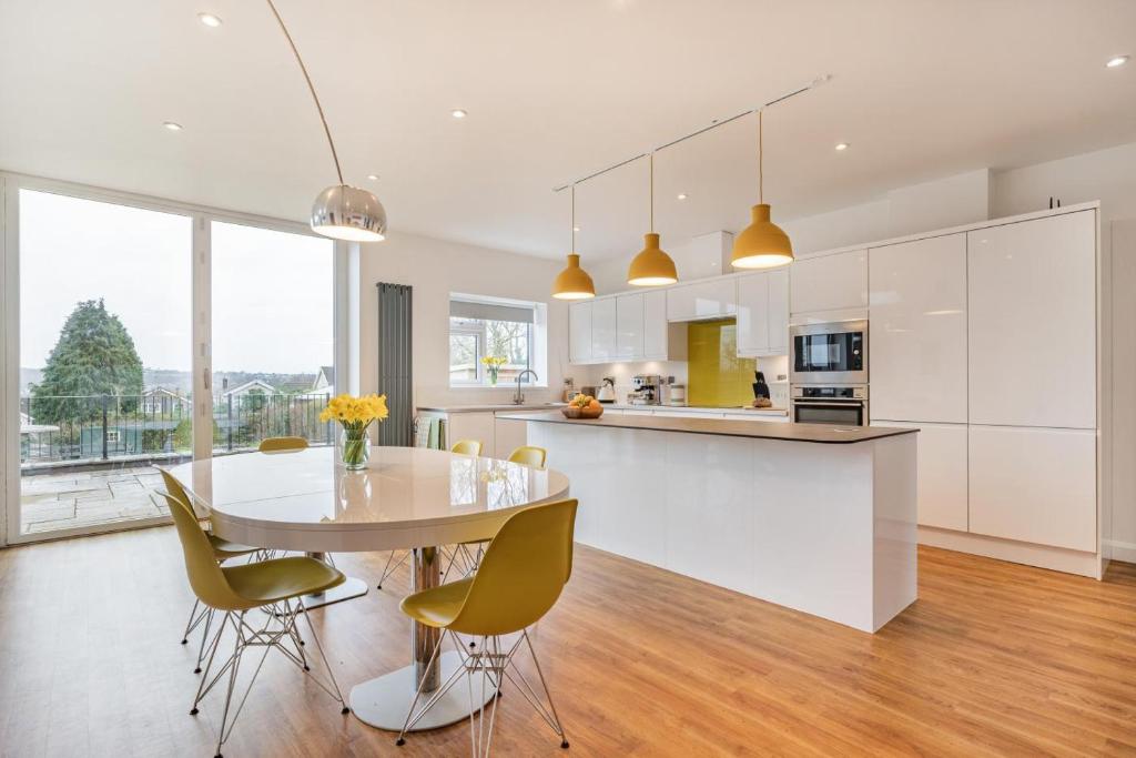 4 Bed in Killay oc-c28372, Killay (updated prices 2026)