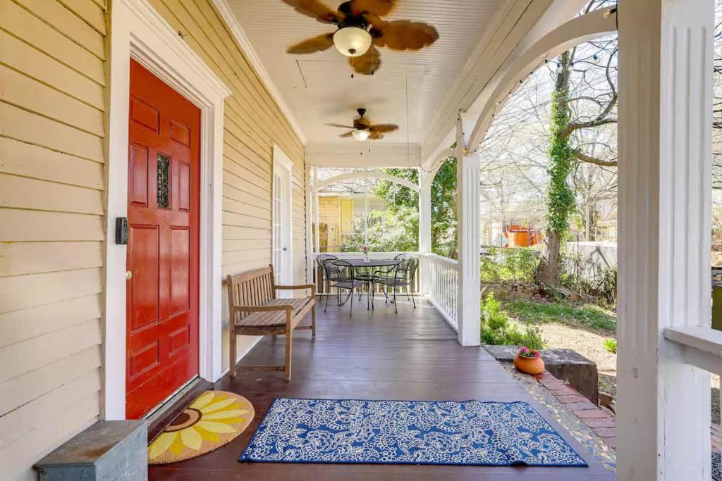 Charming 3 bedroom Home, Decatur (updated prices 2026)
