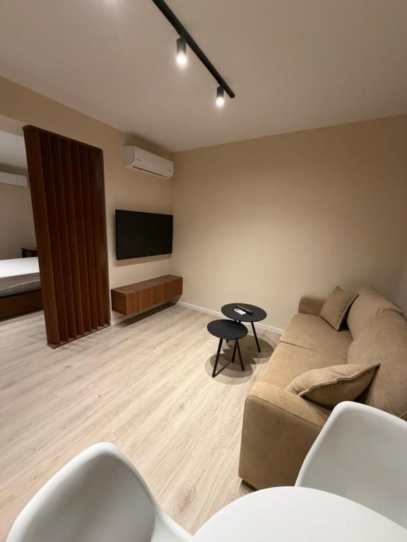 地拉那的AJ Apartments - Extended Stays Tirana（2026 年最新房價）