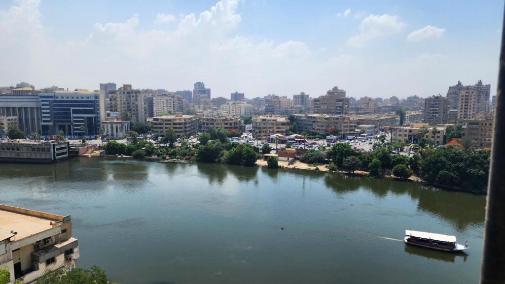 Panoramic Nile-View in Zamalek - Rest from Chaos, El Cairo (precios ...