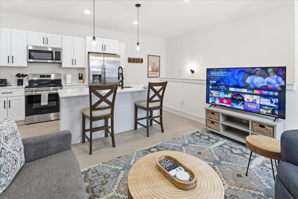 Cozy Carriage House minutes away from Downtown, Indianapolis (updated ...