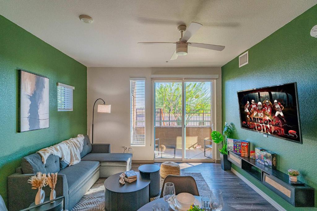 Walk To Stadium with Modern PoolGymParkingWD, Shamrock Mobile Home Park ...