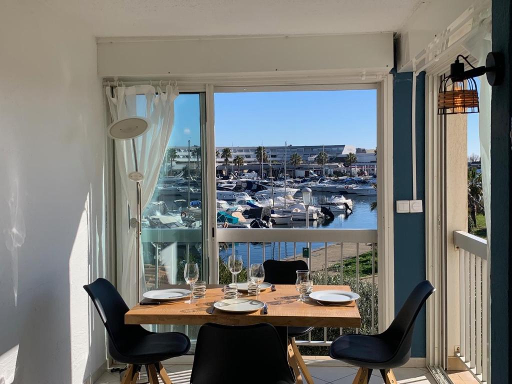 341 Appartement 2 pers Port Soleil vue port, Cap d'Agde (precios ...