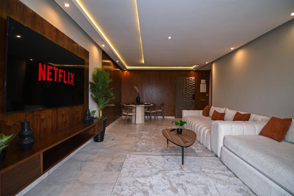 Downtown Prestige 2Br apartment cinema AC, Marrakech (updated prices 2026)
