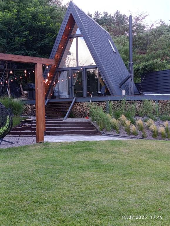 A-frame будинок в м Черкаси з видом на Дніпро та виходом в Лісопаркову зону, Cherkasy (precios ...