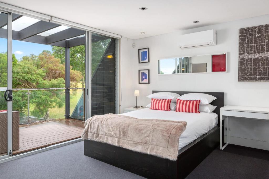 Camperdown Parkside Studio, Sydney (updated prices 2026)