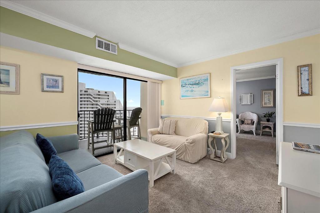 9400 Building Family Friendly Condo, Steps to the Ocean with Outdoor ...