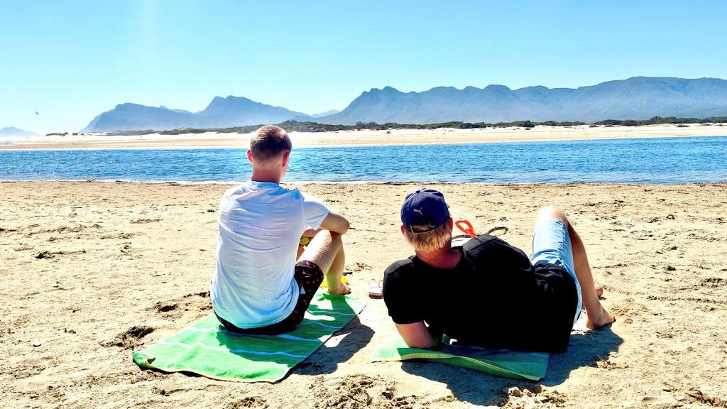 Beach House, Pool, Braai, Patio, Water Sports, Hermanus (aktualisierte ...