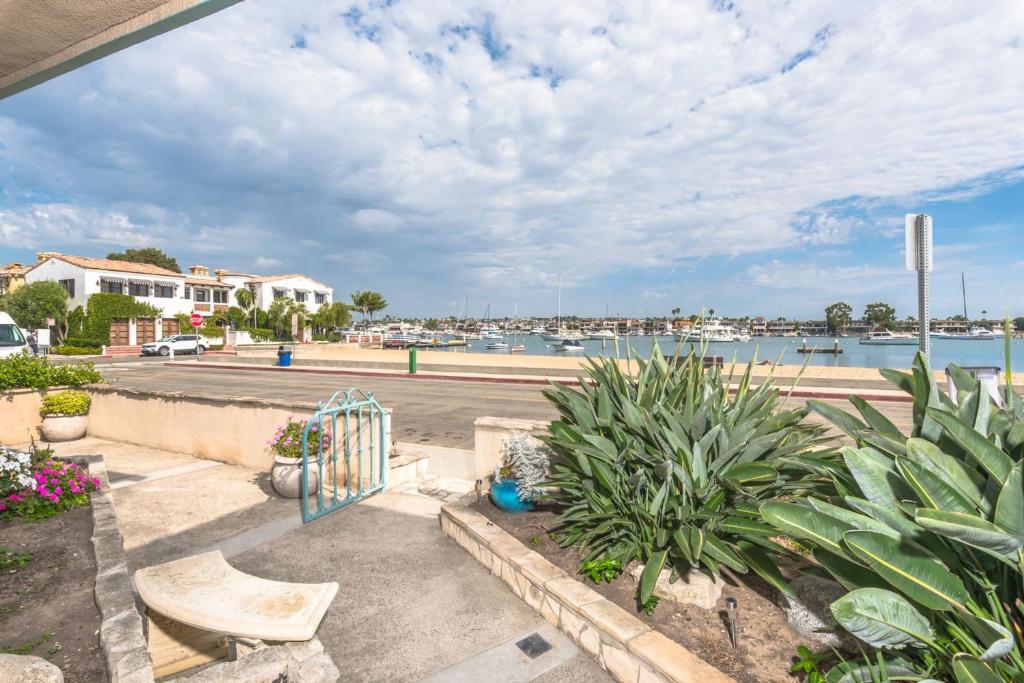 Lido Isle的Bayfront 4Br Retreat With Stunning Newport Harbor Views By ...