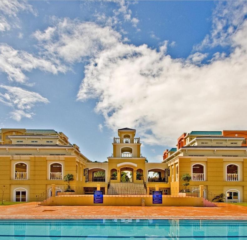 Pokemon Secret Base - Chateau Elysee Paranaque, Manila (giá cập nhật năm 2026)