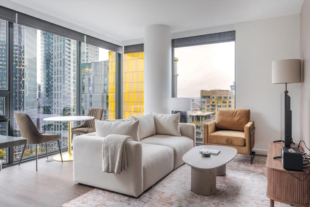 Blueground Denny Triangle rooftop nr Seattle Art Museum SEA-982 ...