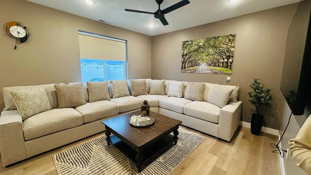 Starlight Haven Kanab-Modern 3BR Near Downtown, Kanab (updated prices 2026)