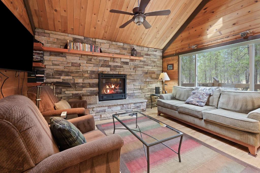 Pole House 10, Sunriver (updated prices 2026)