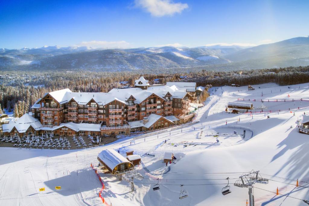 Snow Lovers Dream Ski-In Ski-Out Luxury Resort Condo, Breckenridge (giá ...