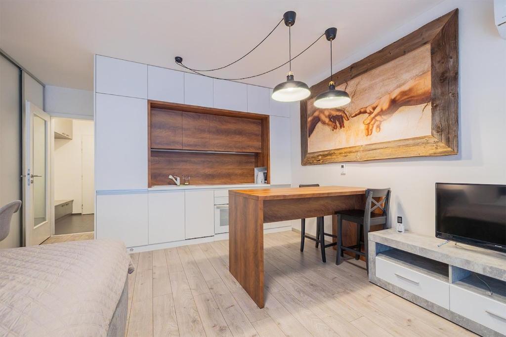 Bright & Stylish Studio Near City Center, Košice (prezzi aggiornati per ...