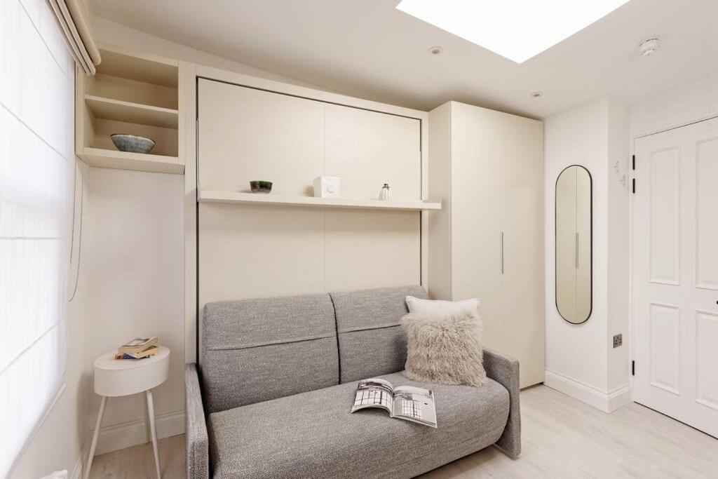 Beautiful Micro studio at 4th floor- Notting Hill., Londen (bijgewerkte ...