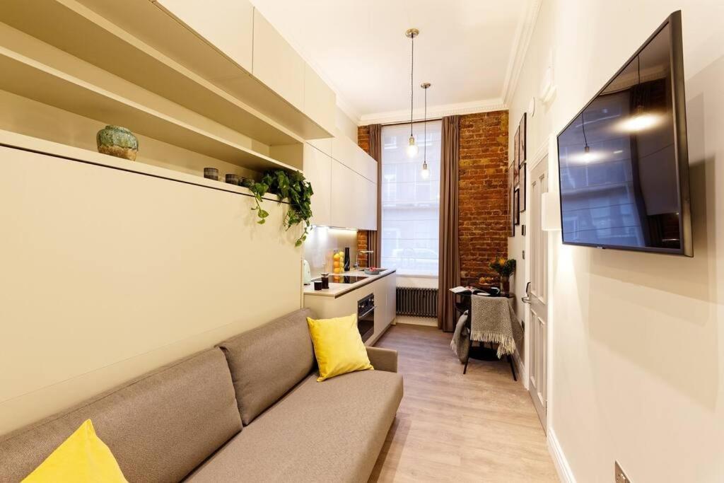 Stay at this premium micro studio - Ground floor., Londres (preços ...