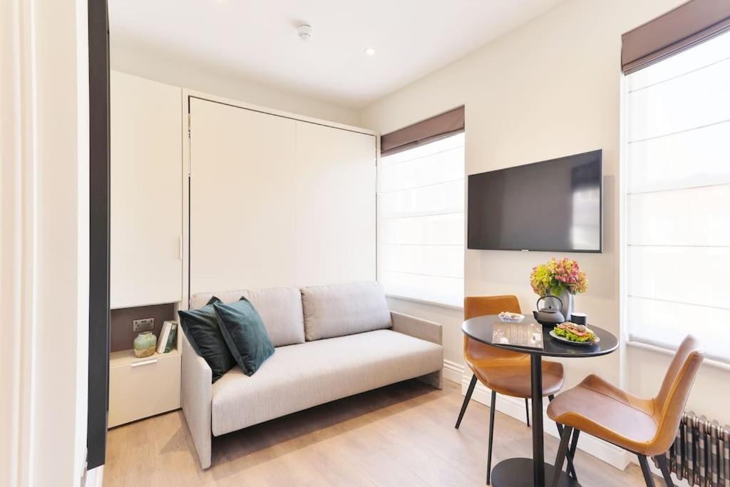 Spotless Micro studio at 3rd floor- Baker Street., Londyn (aktualne ceny na rok 2026)