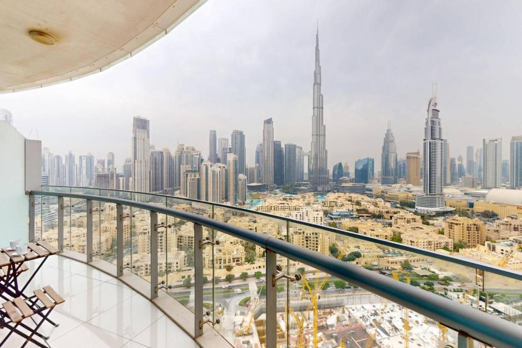 Vacationer Holiday Homes I Premium 2 Bedroom Apartment I Iconic Burj ...