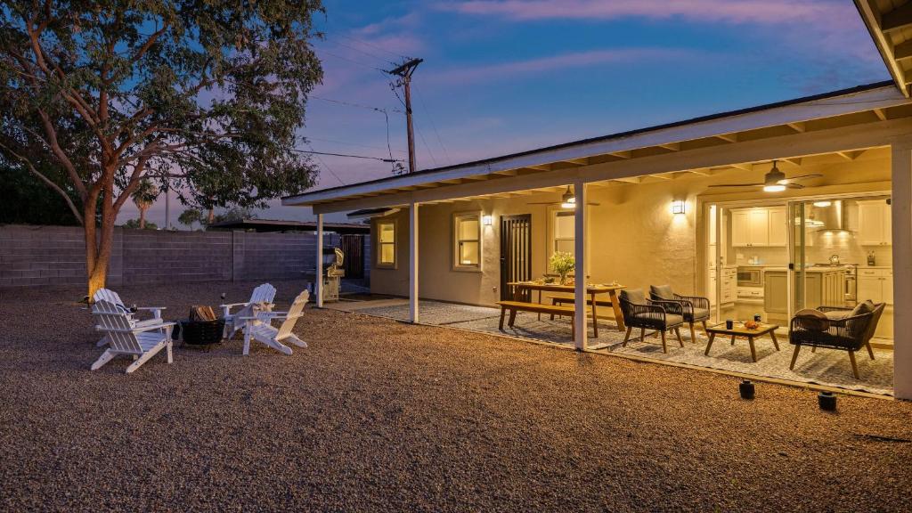 Fire Pit Covered Patio Near Old Town Scottsdale Arcadia Haven by ...