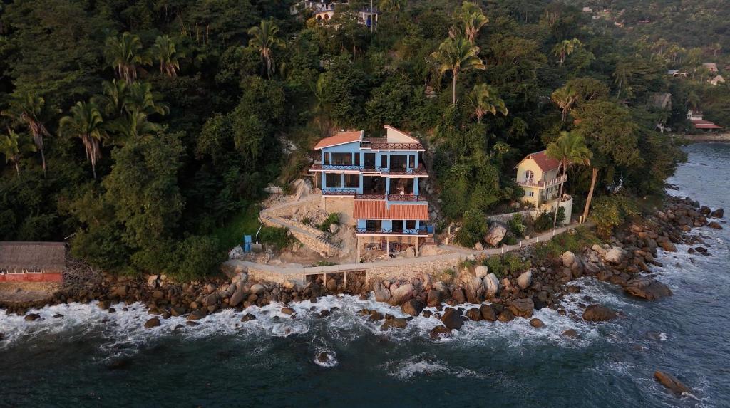 Casa Azul, Oceanfront Estate with Rooftop Deck, Jelapa (ažurirane cene ...