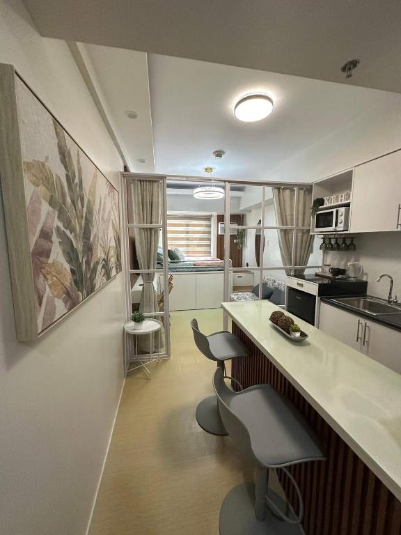 Kris studio, Molo (precios actualizados 2026)