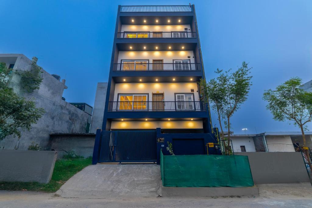 Radhika Villa 2BHK Villa close to Gaur City Mall, Noida (opdaterede ...