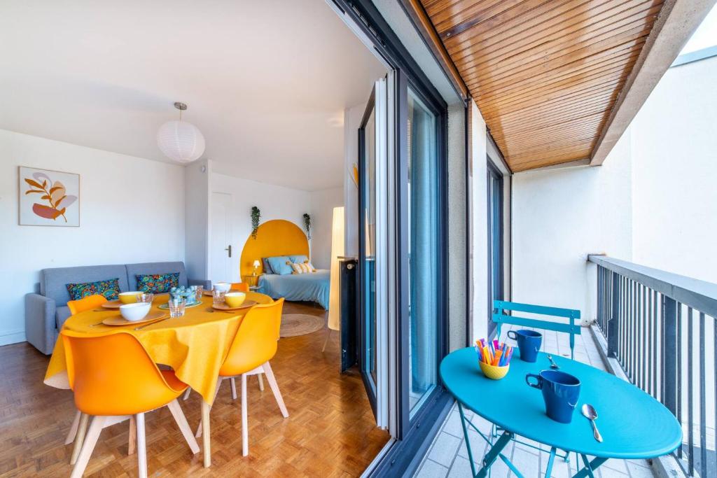 Calme avec grand balcon - 20 mn champs élysées, Asnières-sur-Seine ...