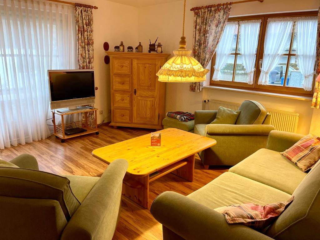 Ferienhäuser "Am Goldbach" 3-Raum-Wohnung Van Anken, Obermaiselstein ...