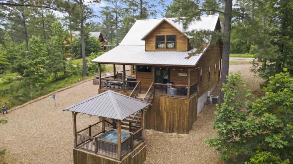 Eagle Hollow Hot Tub-Arcade-Foosball-Fire Pit، Stephens Gap (أسعار ...