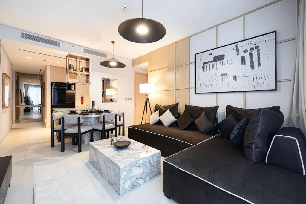 Iconic Living Contemporary 2BR at Vida Dubai Mall, Dubai (updated ...
