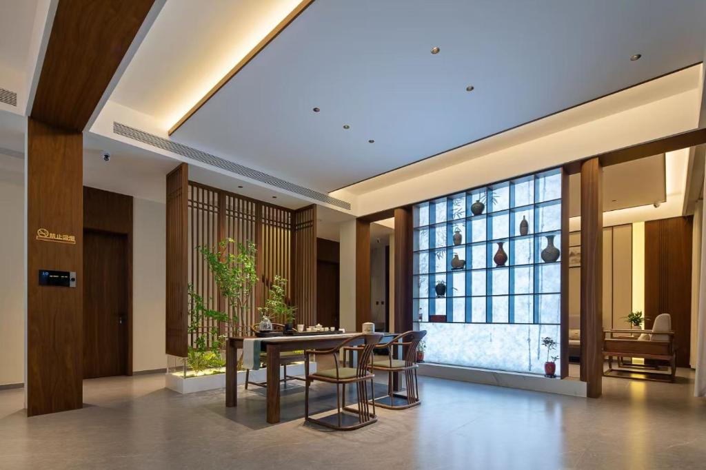 Huazhu Huimeng Creekside Homestay, Huangshan Xixinan Ancient Village ...