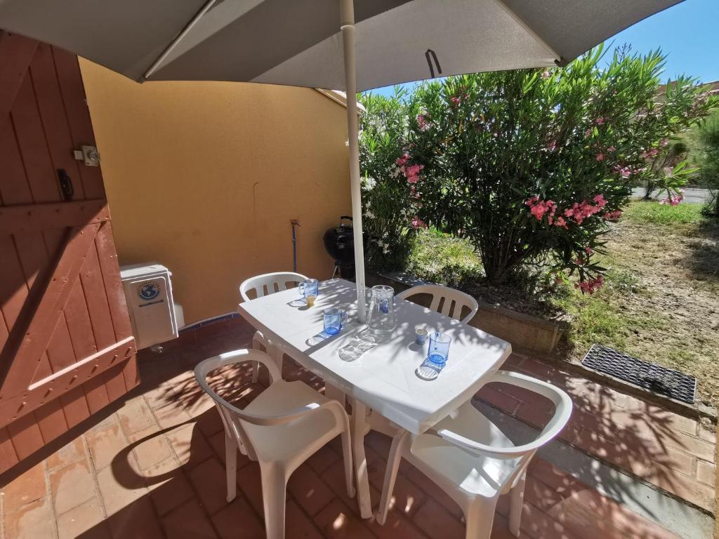 5004 CAP D'AGDE Résidence sécurisée en bord de plage de la roquille ...