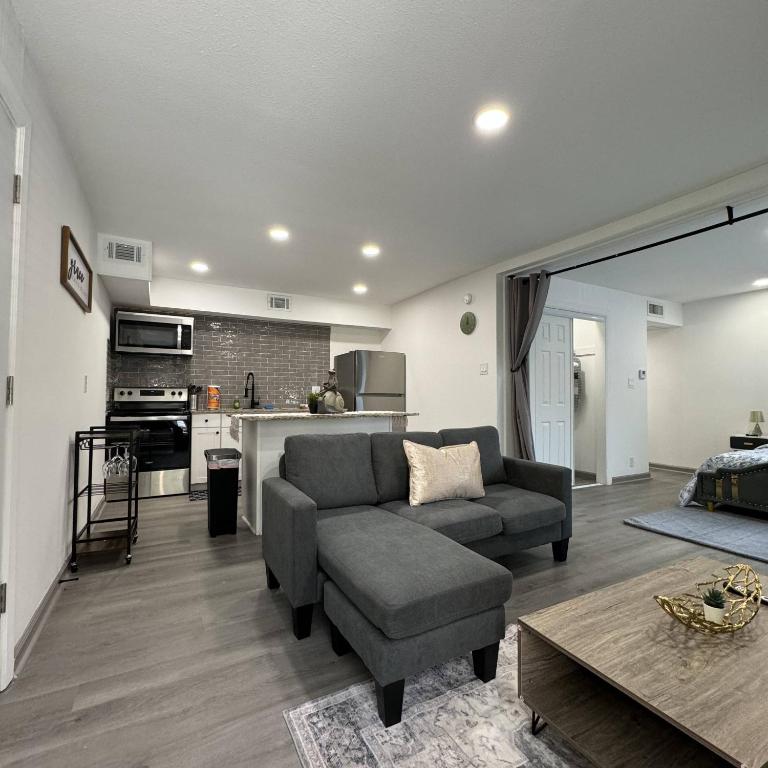 2 DT Dallas l FIFA WORLD CUP READY l 5 Min from Love Field, Dallas ...