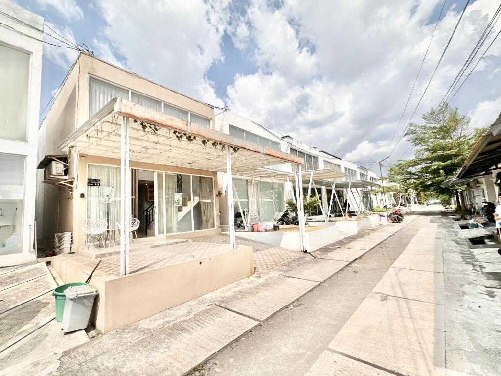 Cozy 2BR Family House in Merapi Green Hills Pakem Jogja in Central Java ...