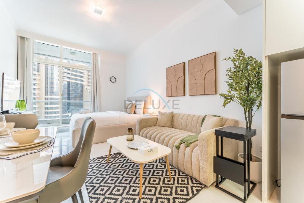 Charming Studio, Easy Access to Beach - Botanica Tower, Dubai Marina by ...