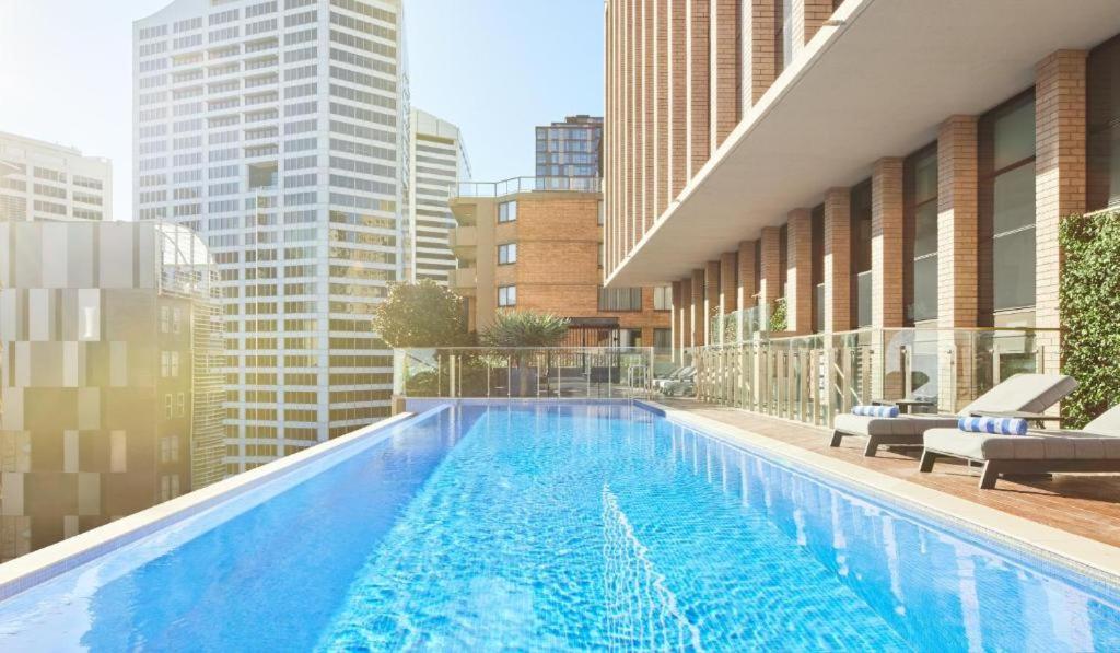 Sydney Town Hall Luxury 2BR2Bath cityview Condo with Pool Gym, סידני ...