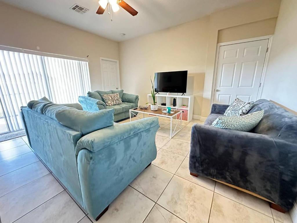 Cozy 2BR w/Workspace & Yard Near Orlando&Legoland, Poinciana (preços ...