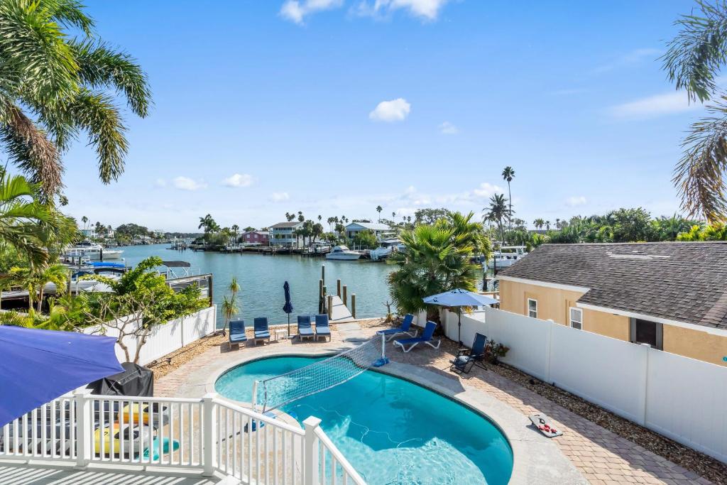 Waterfront Indian Rocks Beach Gem, Clearwater Beach (updated prices 2026)