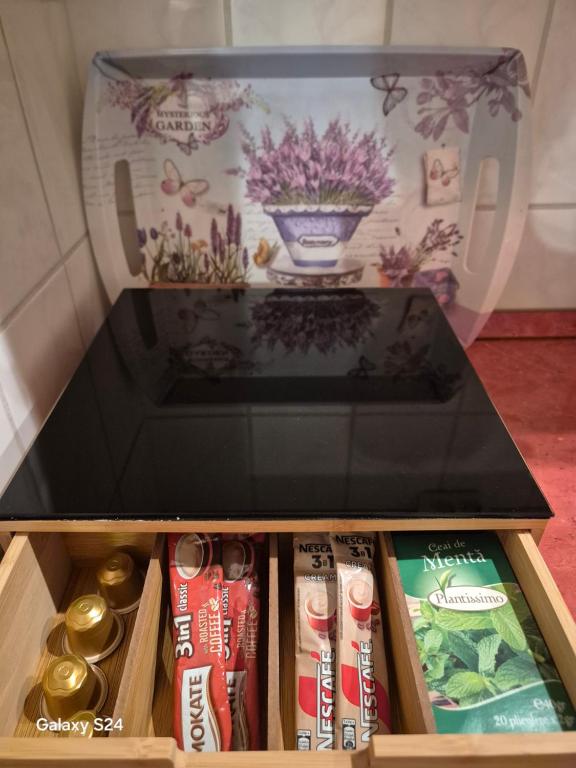 Bohemian Wooden Hideaway with bathtub & AC near Heroes Square, Budapest ...