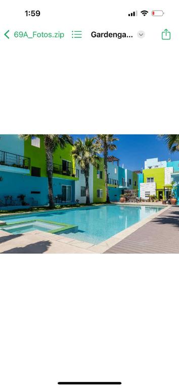 Rosarito pool & garden bar oXxo Farmacy, Tijuana (mga updated na presyo ...