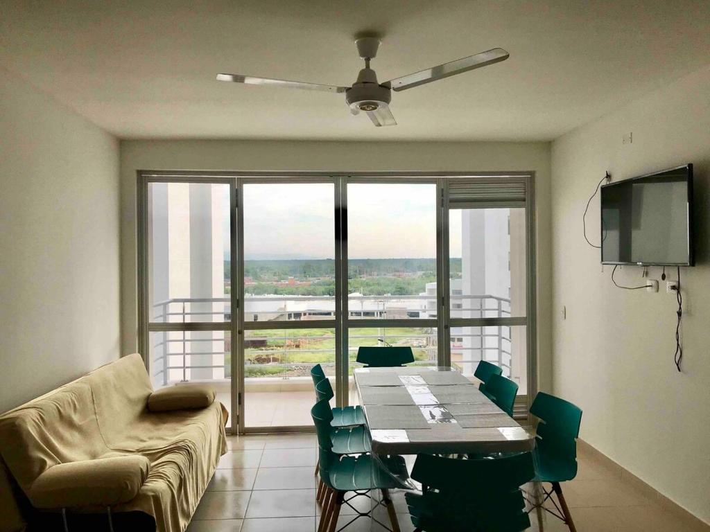 Apto con balcón con vista verde y 4 piscinas, Girardot (precios ...