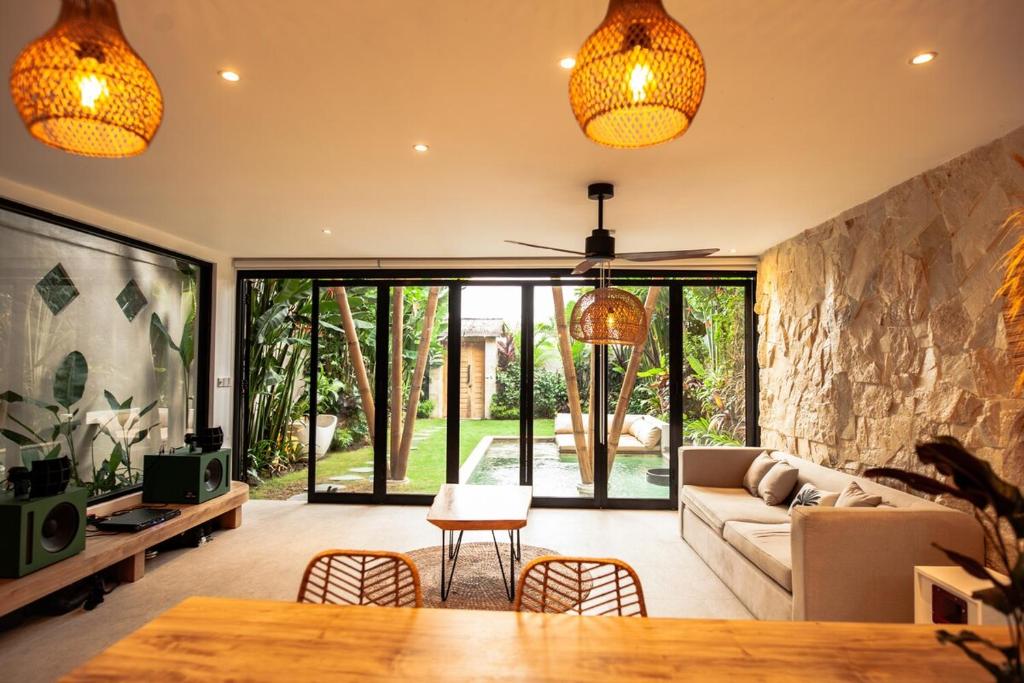 Bamboo Style Villas 1BR Kerobokan - Villa Walter, Kerobokan ...
