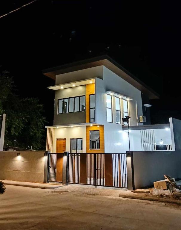 Nice Near-beach House at The Strands, Morong, Bataan, Morong (harga ...