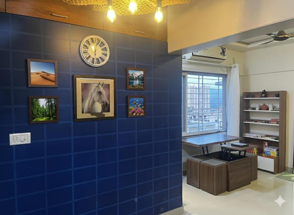 Arth house, Cozy Board-Game 2BHK in the Sky!, Bombaj (aktualne ceny na ...