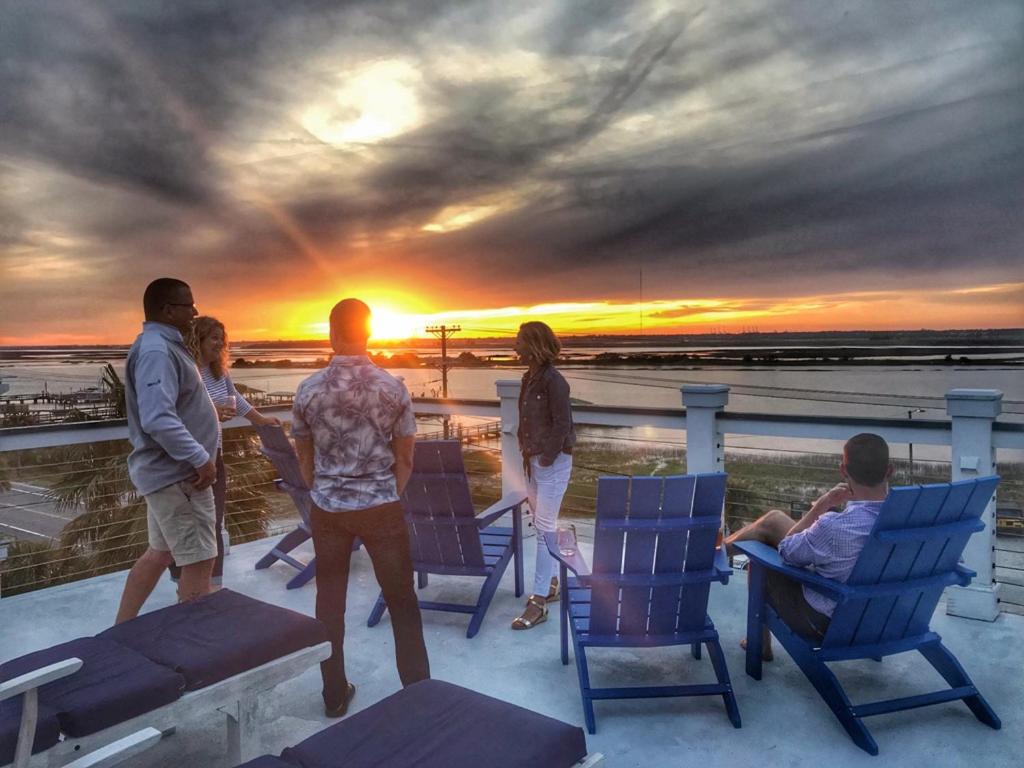 Dolphin View on Isle of Palms ~ PRIVATE POOL, ROOF TOP DECK, ELEVATOR ...