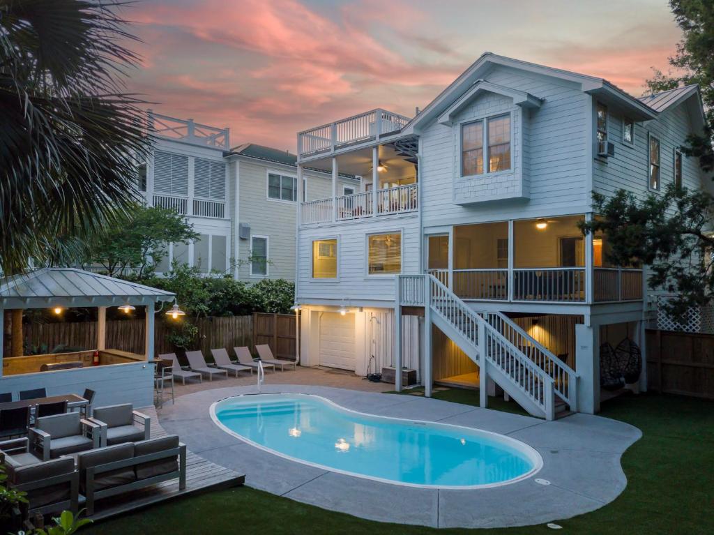 Lime Tree Cabana on Isle of Palms ~ PRIVATE POOL, ROOF TOP, OUTSIDE ...