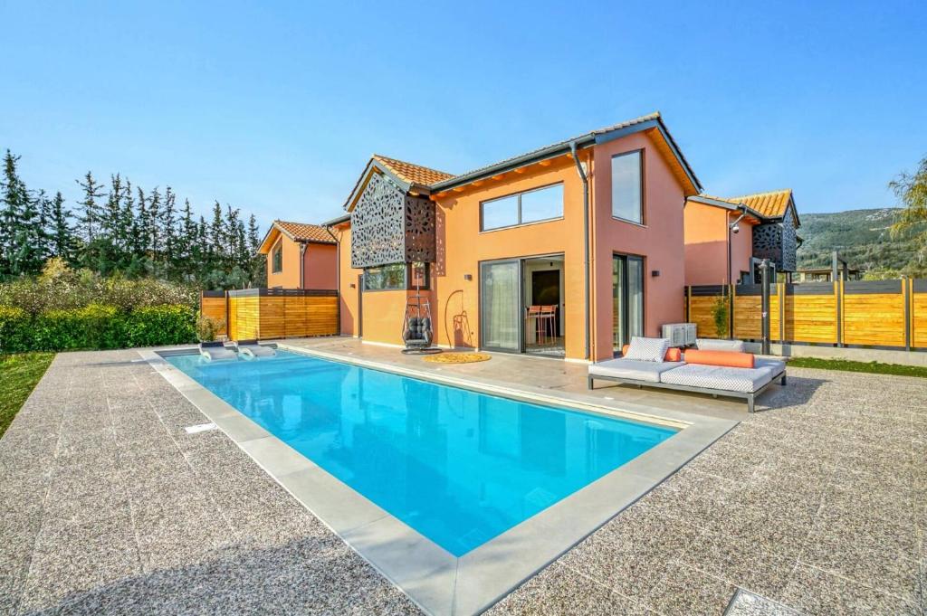 Villa Fire by Villa Plus, Ligia (precios actualizados 2026)