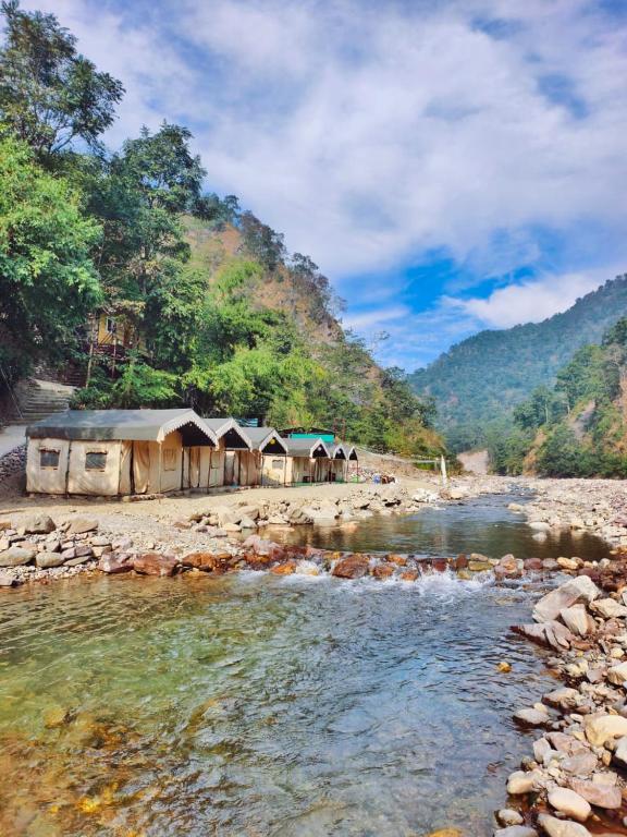 The Riverside Paradise, Shivpuri (preços atualizados 2026)